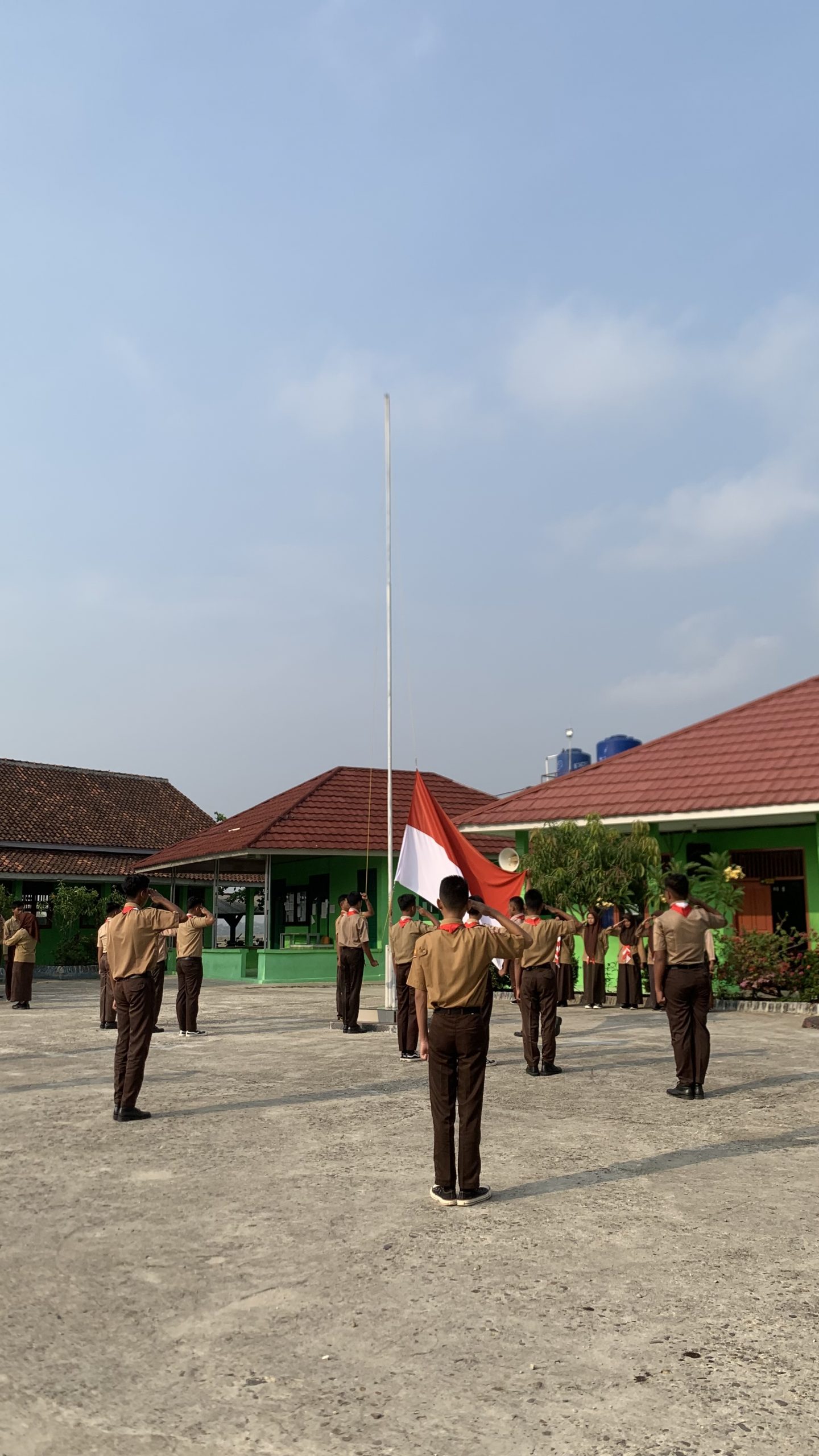 Upacara Bendera Memperingati Hari Pahlawan Nasional – SMKN 1 Negerikaton